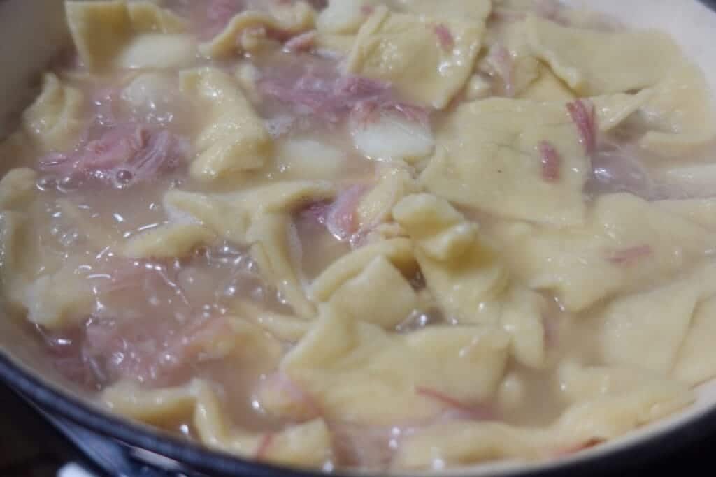 Pennsylvania Dutch Ham Pot Pie Recipe - THE RECIPE BOWL