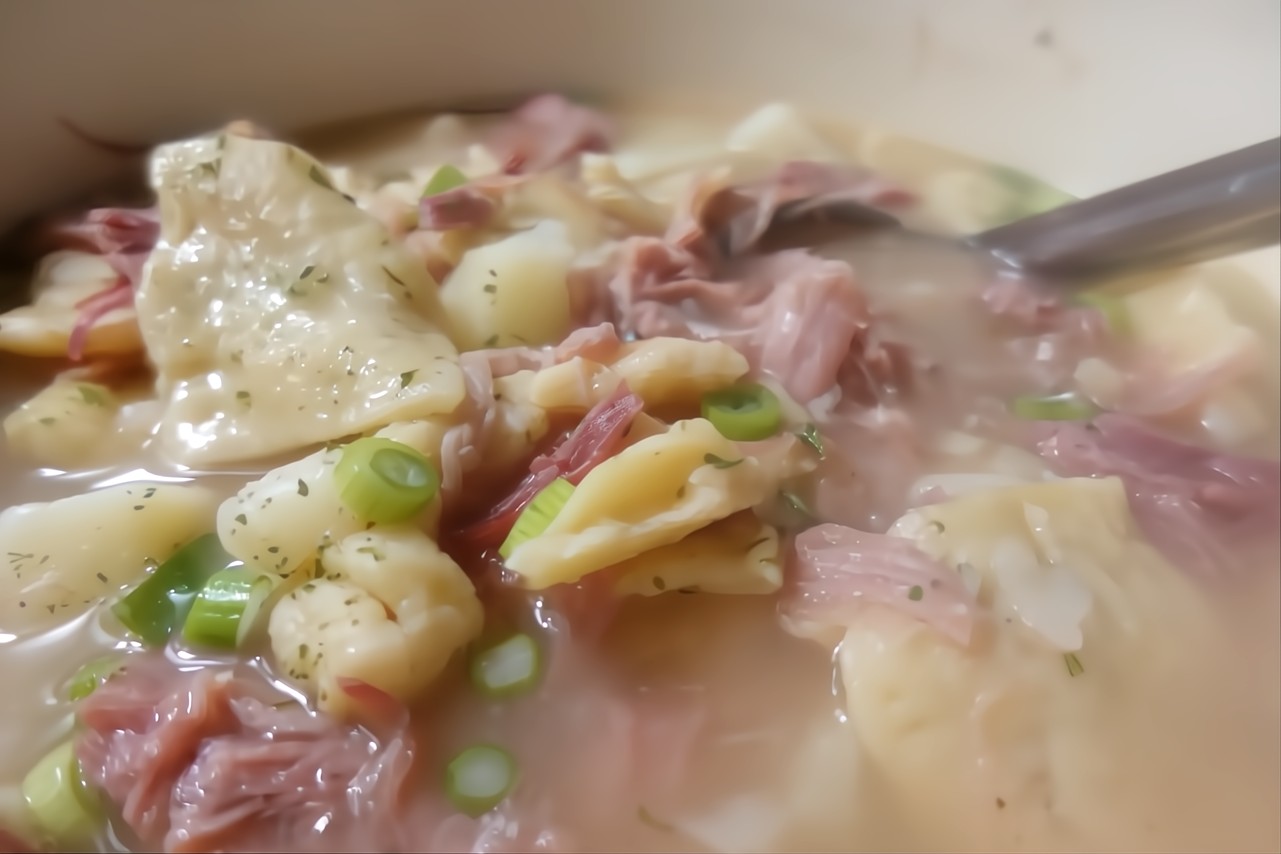 Pennsylvania Dutch Ham Pot Pie Recipe - THE RECIPE BOWL